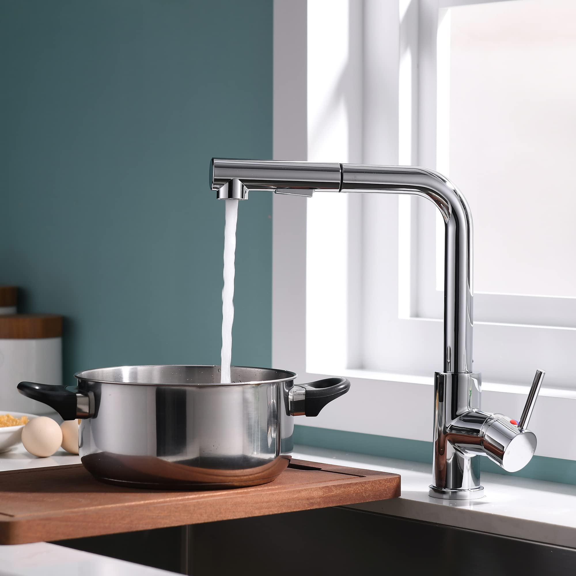 Kitchen sink mixer tap Chrome with magnetic docking Pull-out sprayer ...